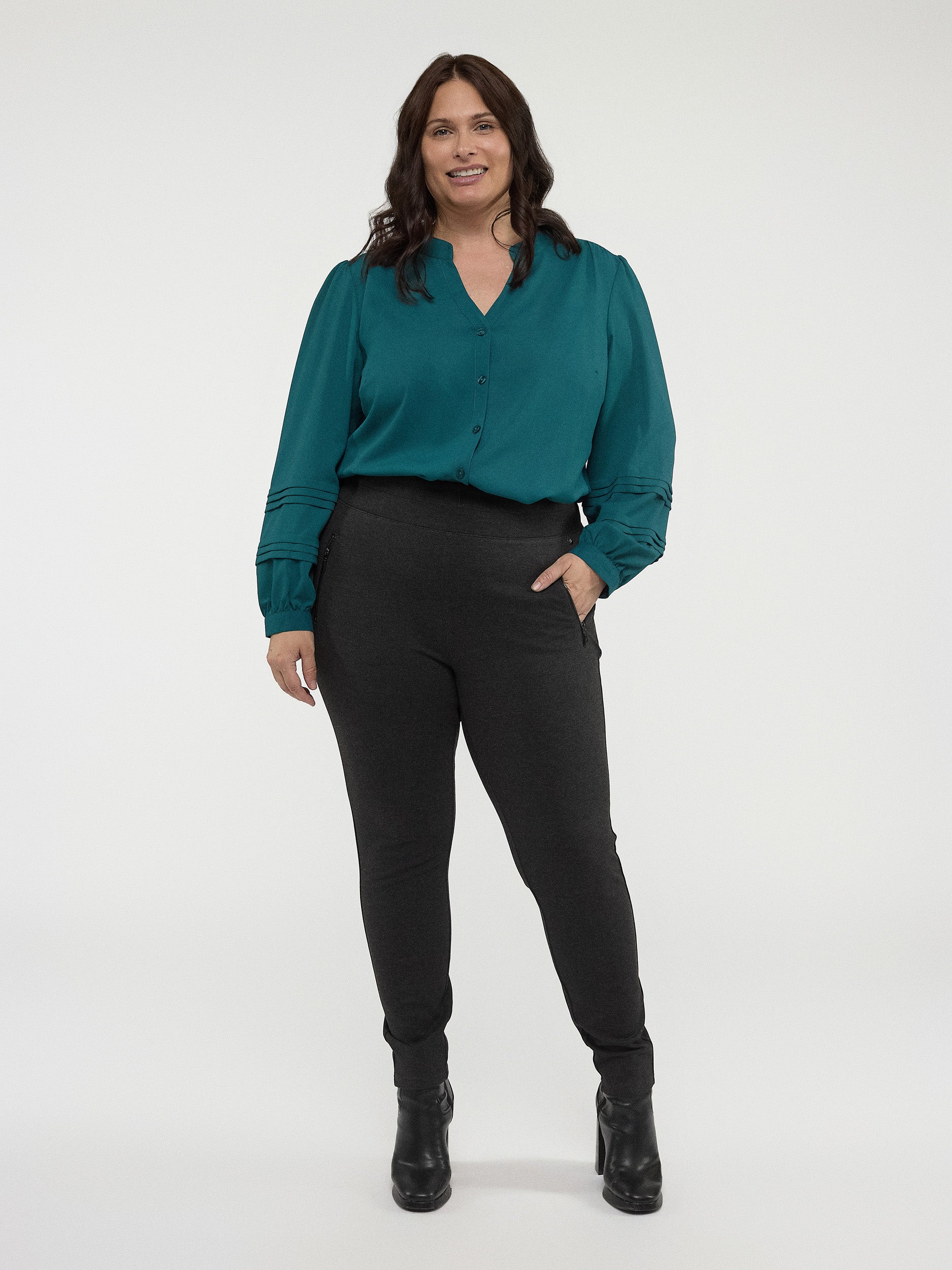 Claire France 14+ | Plus Size Clothing For Women